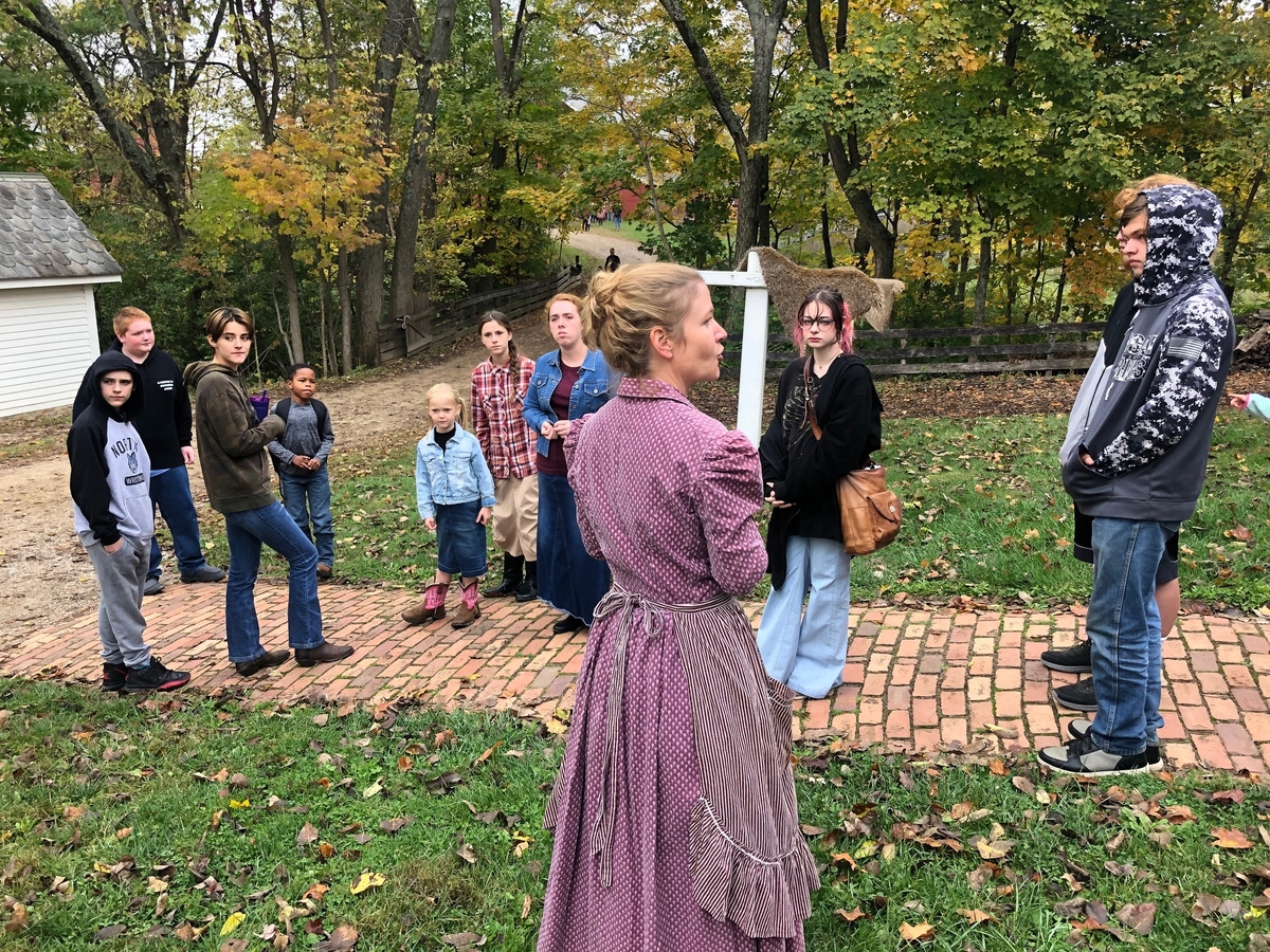 Students Visit Slate Run Living Historical Farm - TRECA