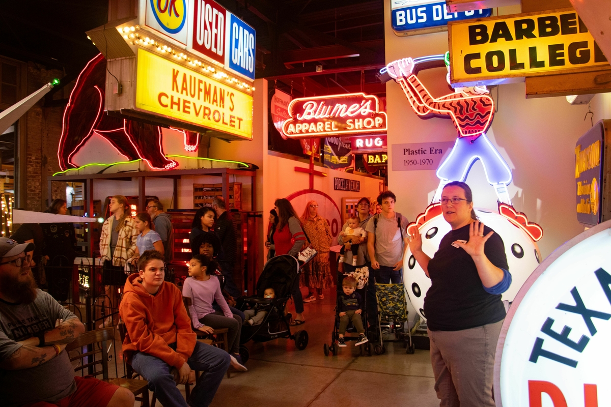 Students Visit the American Sign Museum - TRECA