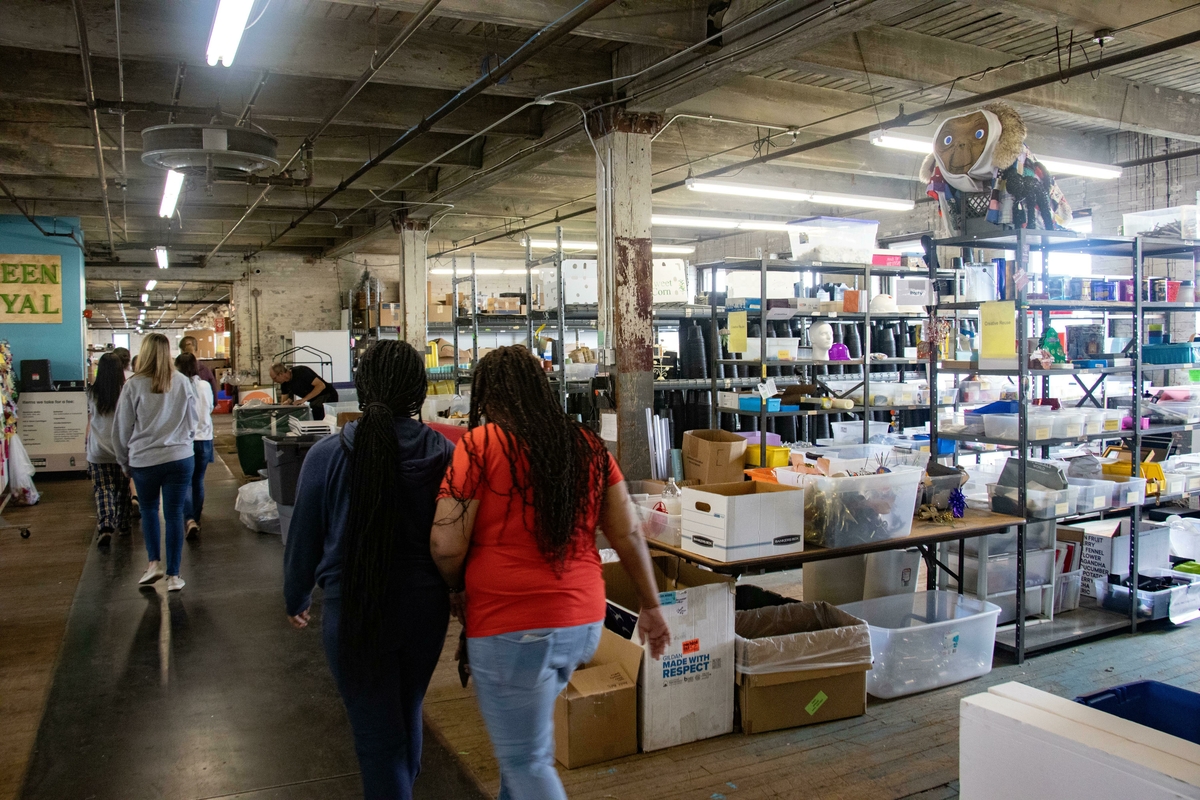 Students Visit the Cincinnati Recycling and Reuse Hub - TRECA